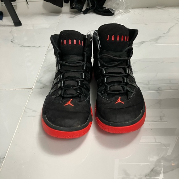 Jordan | Shoes | Air Jordans Unisex Black Red Twotone Color Retro ...